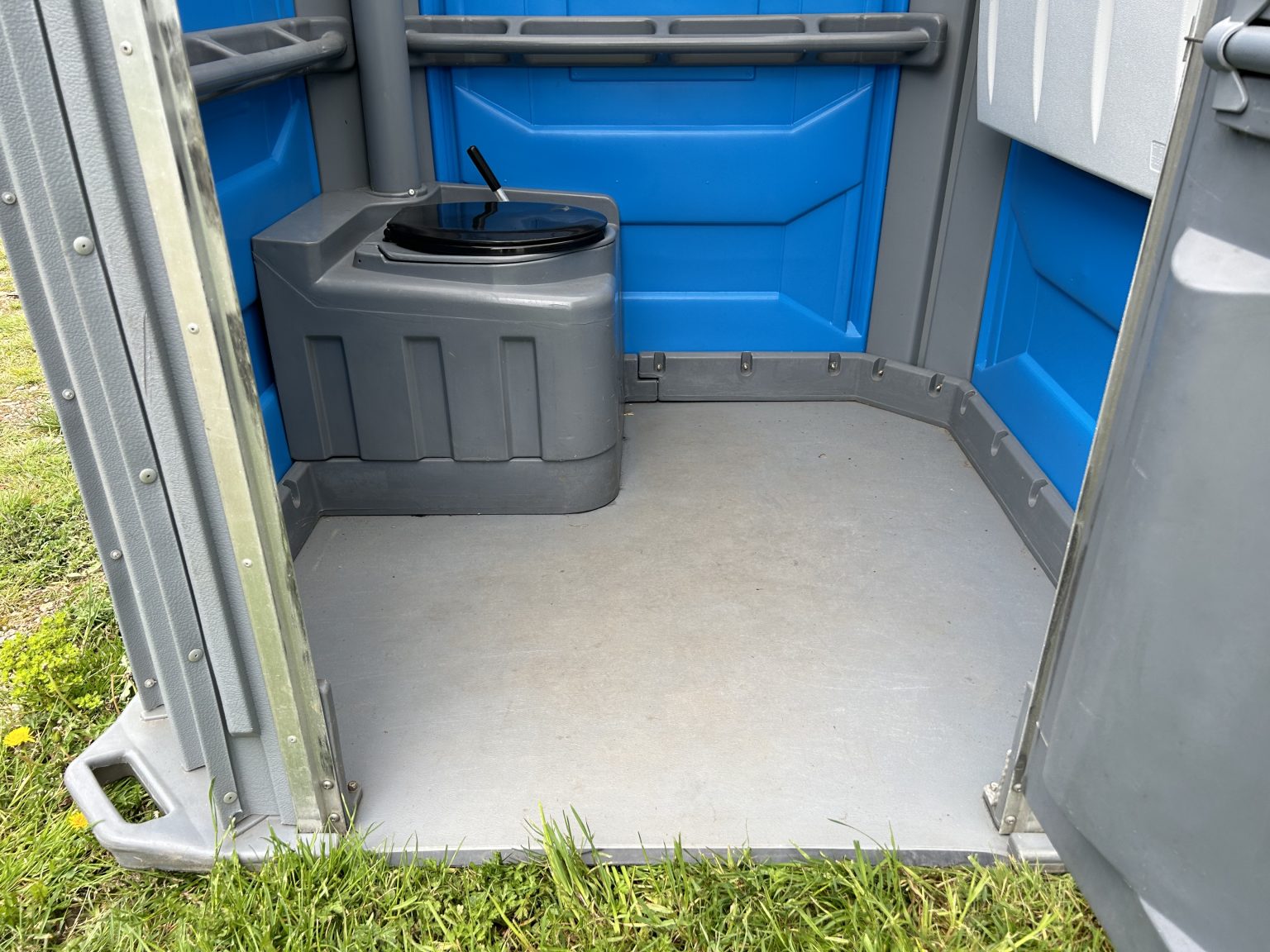Disabled Toilet Hire | Disabled & Baby Changing Portable Toilet Hire ...